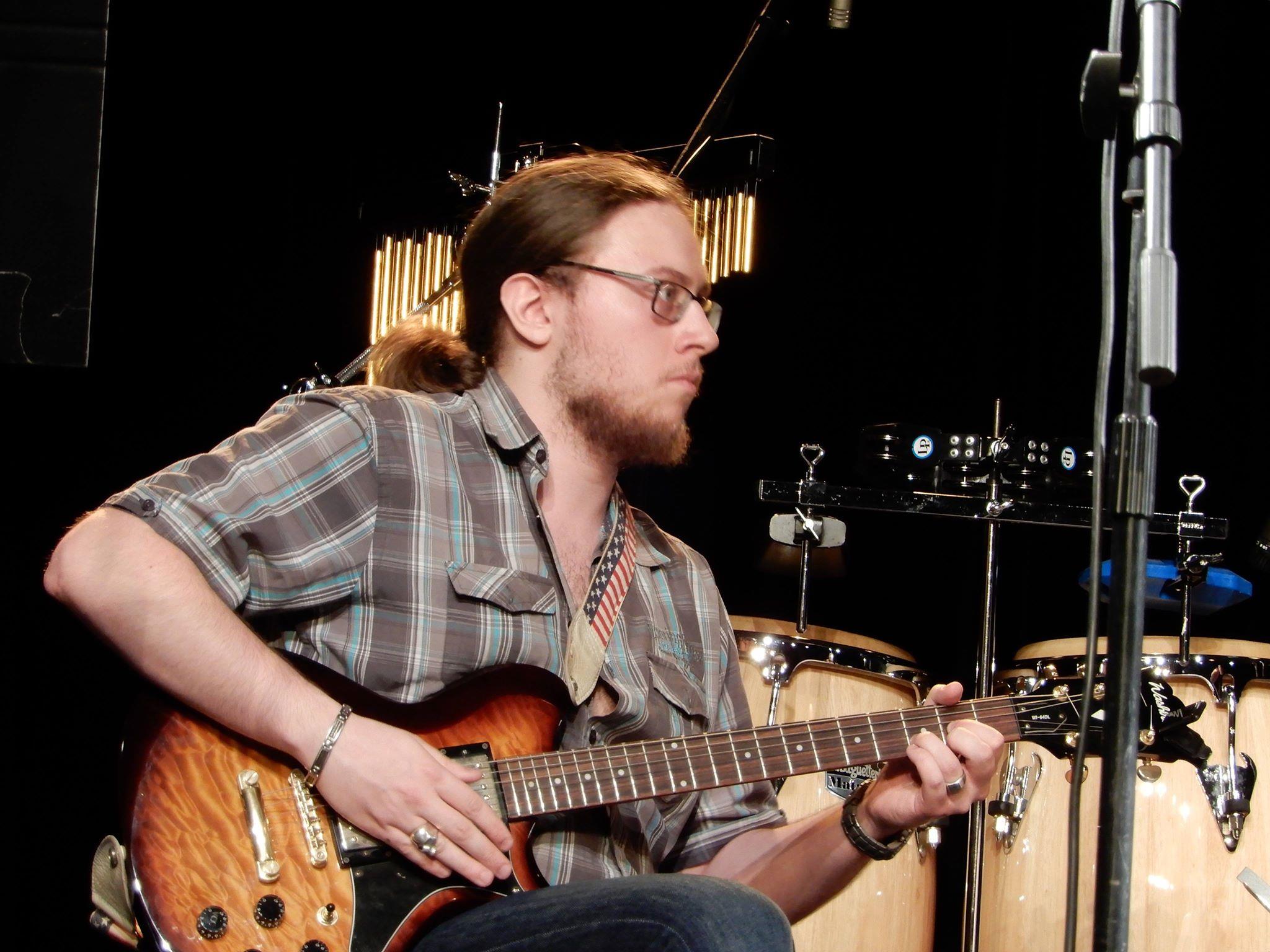 Nicolas Rozlonkowski - Guitar Online tutor - Classgap