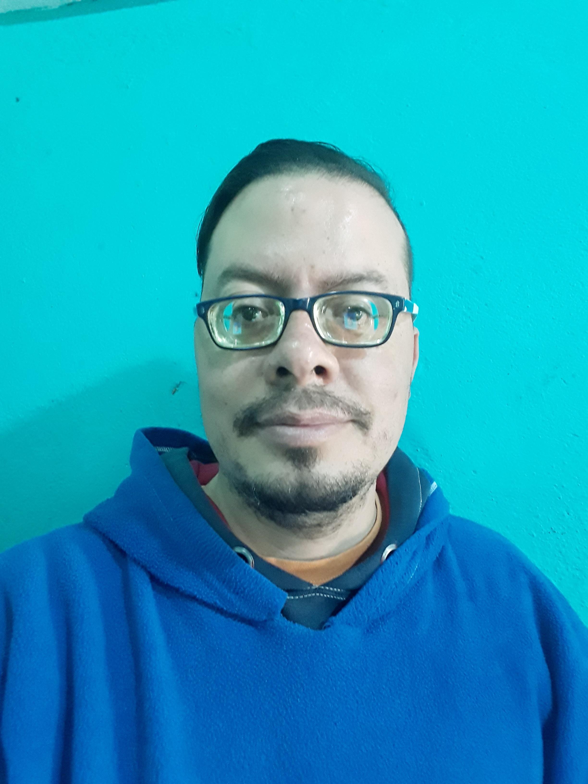 Marco A. Vivas Venero - Profesor online de Matemáticas - Classgap