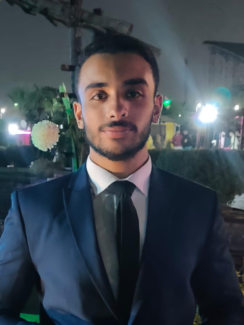 Ali ghanem - Profesor online de Física - Classgap