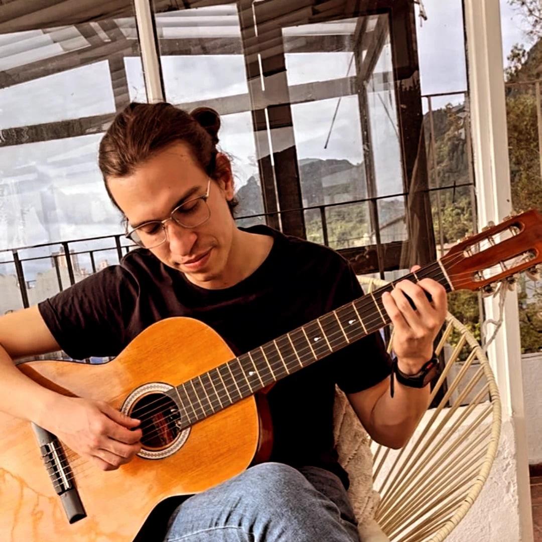 David Becerra - Physics Online tutor - Classgap