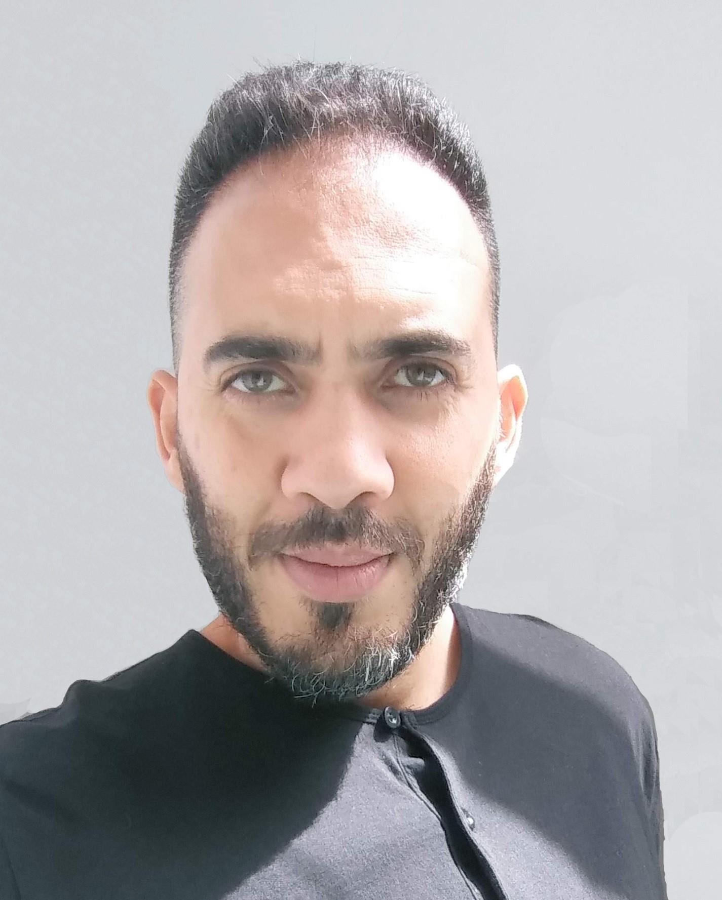 Román P - Computer Software, Technology Online tutor - Classgap